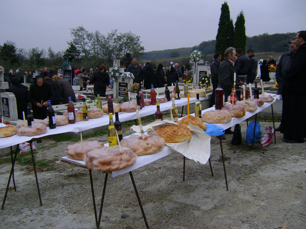 Al bar col morto - Blog Cu Doua Fet(z)e